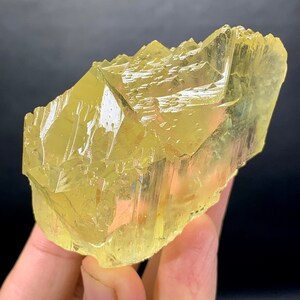 Natural Yellow Colour Transparent Rare Mountain Shape Fluorescent ...