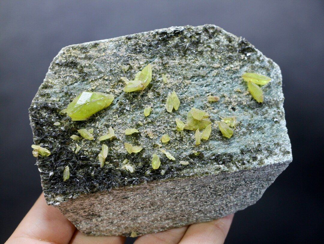 Natural Green Sphene Var Titanite Crystals Bunch Specimen, Natural ...