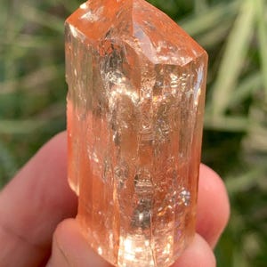 Natural Imperial Colour Fluorescent Rainbow Inclusion Transparent Topaz ...