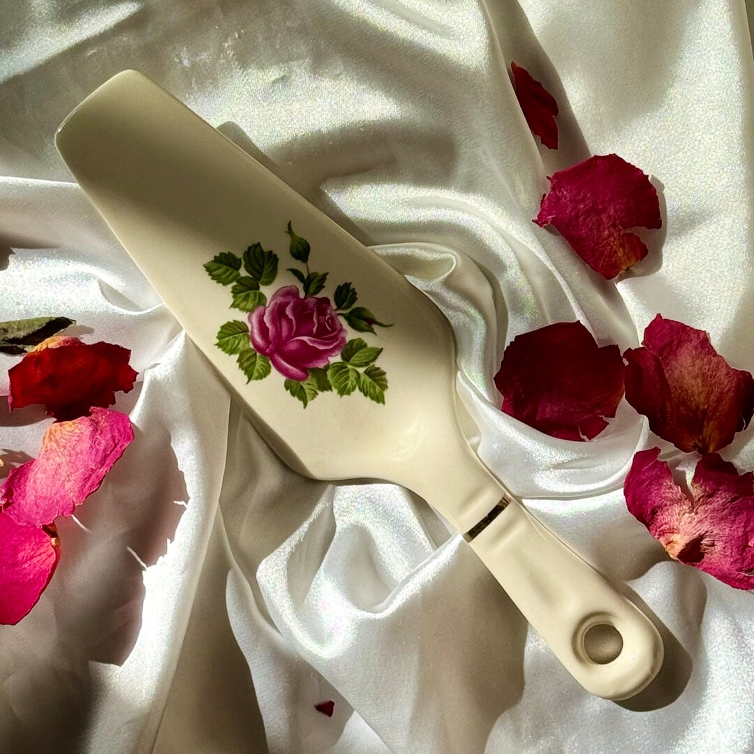 Vintage Pie Server Cream With Rose Detail by Harkerware Ceramic Cake Serving Utensil Romantic ...