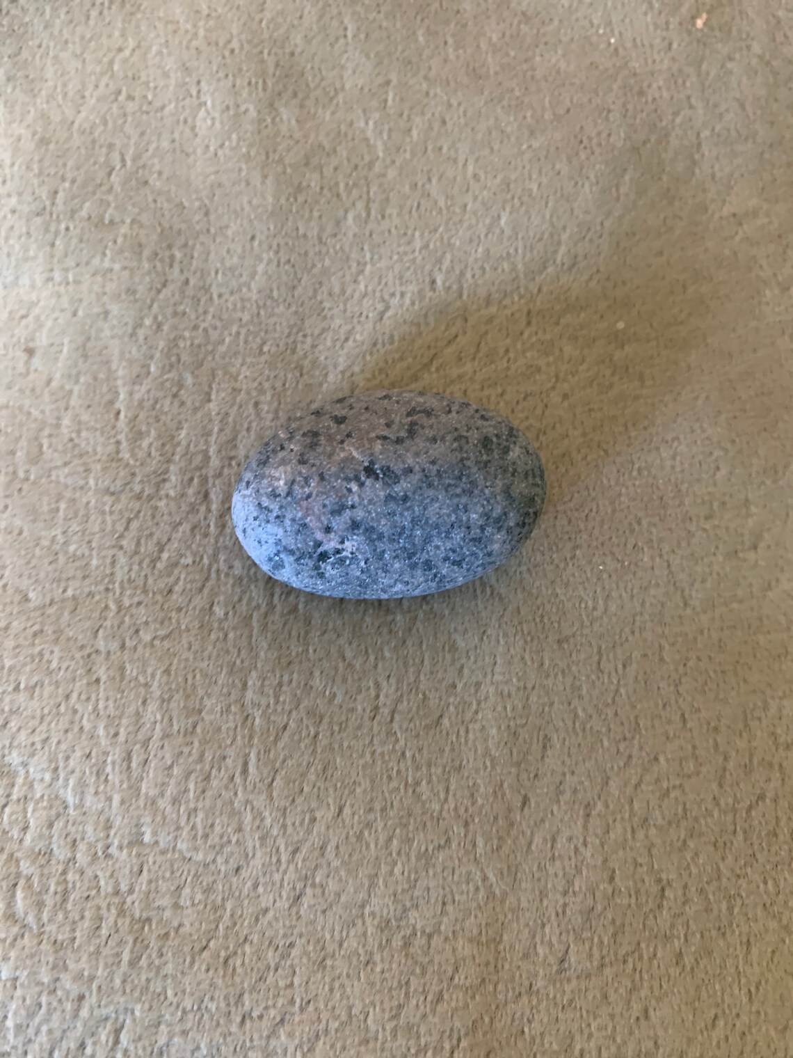 YOOPER Glow Rock UV Reactive Stone Sodalite Fluorescent Mineral ...