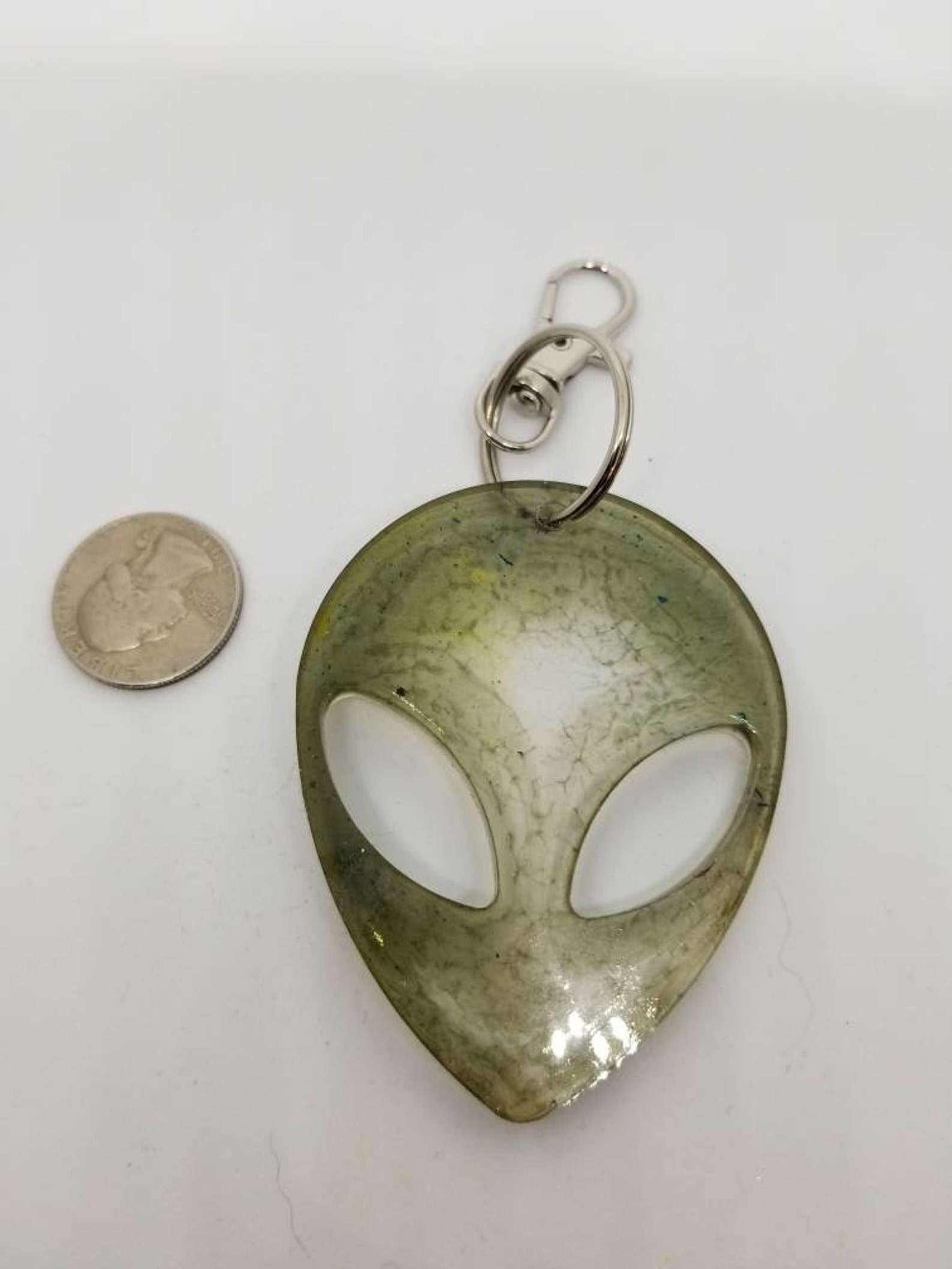 Alien Head Key Rings. 4 Colors to choose from. Measure 3 | Etsy