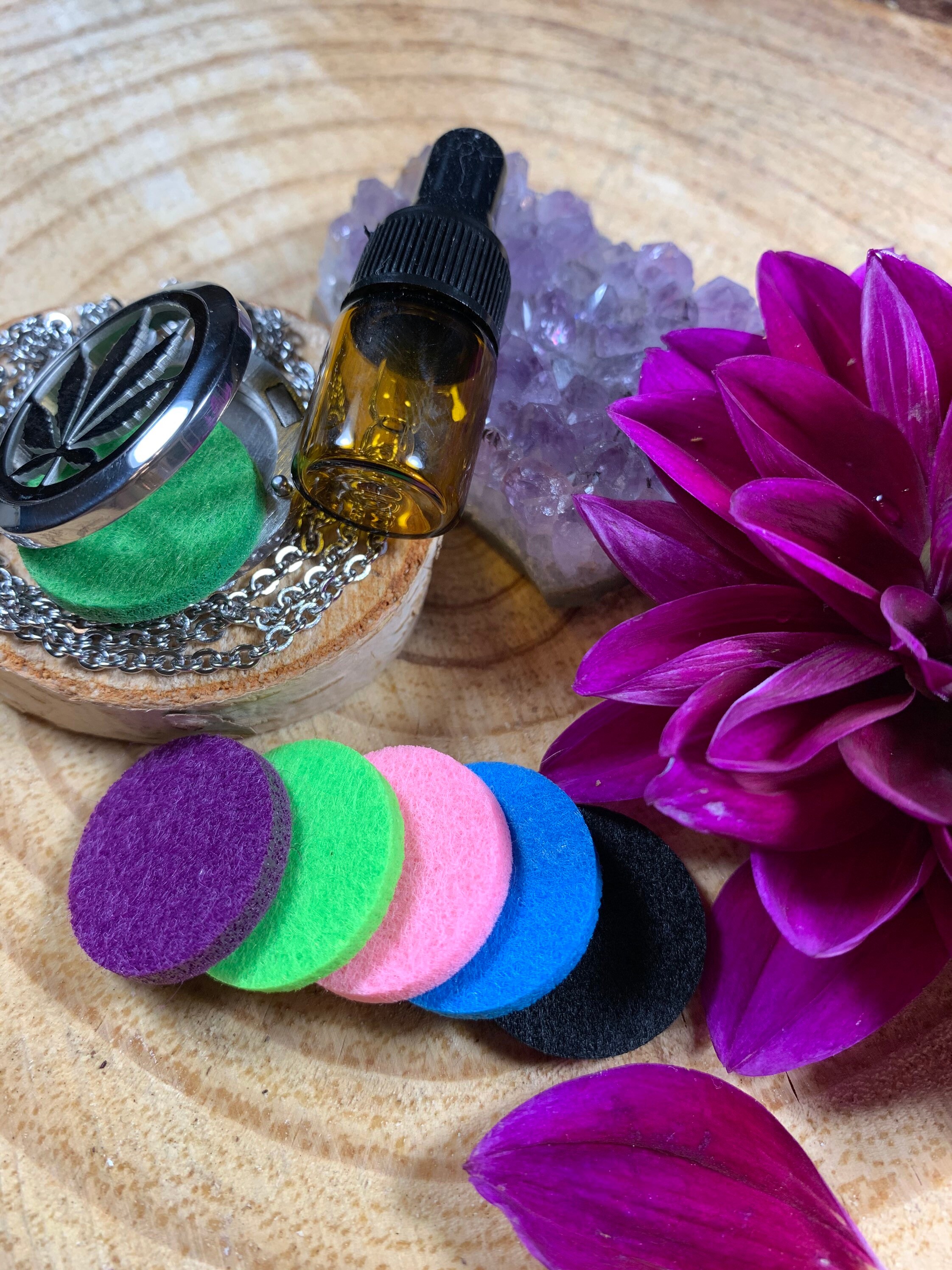 Essential Oil Cannabis/Marijuana Leaf Diffuser Necklace | Etsy