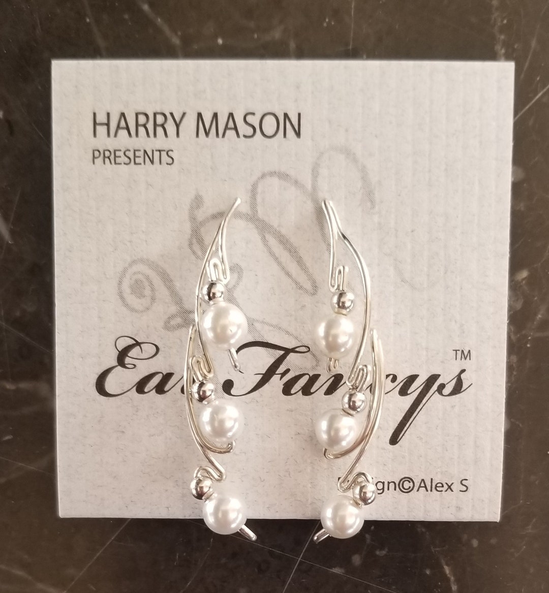 3-pearl(4mm) Ear Climber, Ear-pin, Ear Slider Earring, ©HARRY MASON ...