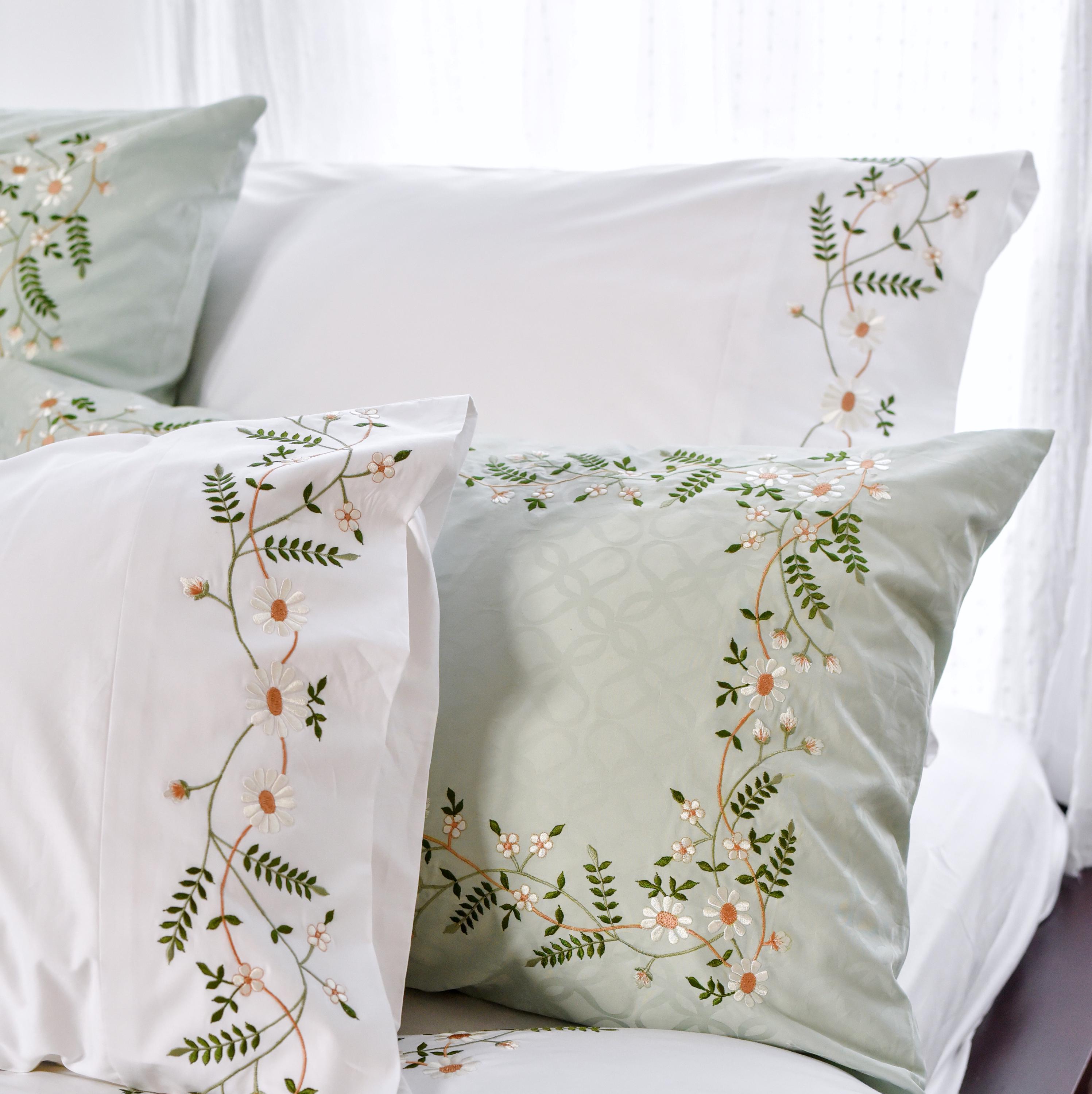 MYEI Daisy Vines Embroidered Bedding Set - Etsy
