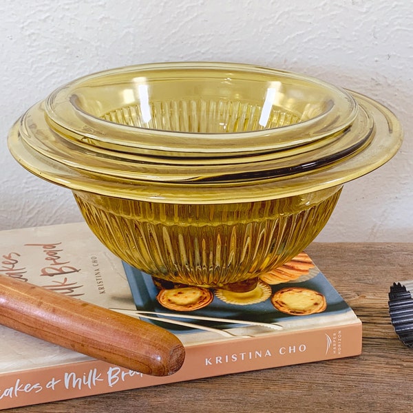 Vintage Mixing Bowls - Etsy