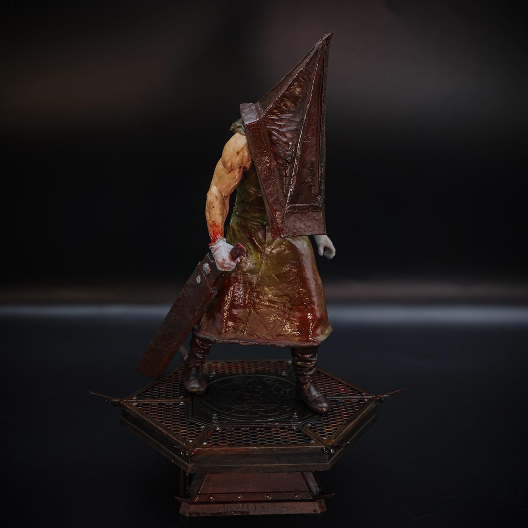 Pyramid Head Statue: Silent Hill Horror Collectible (hand-painted) - Etsy