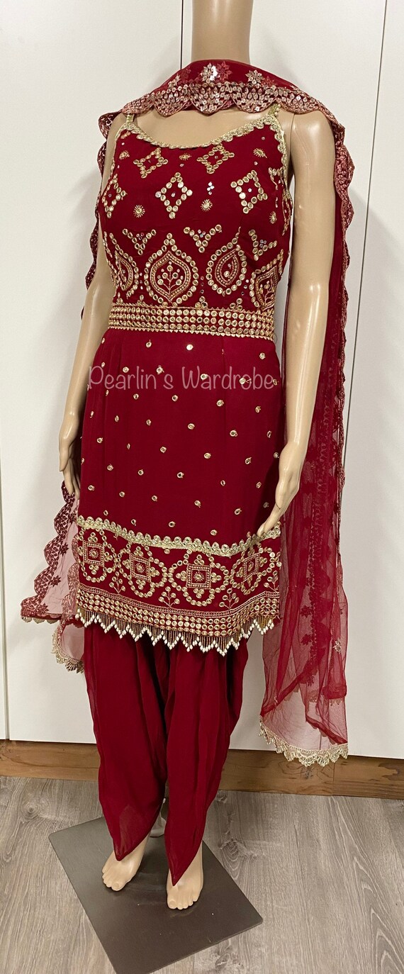 Sleeveless Designer Punjabi Suits
