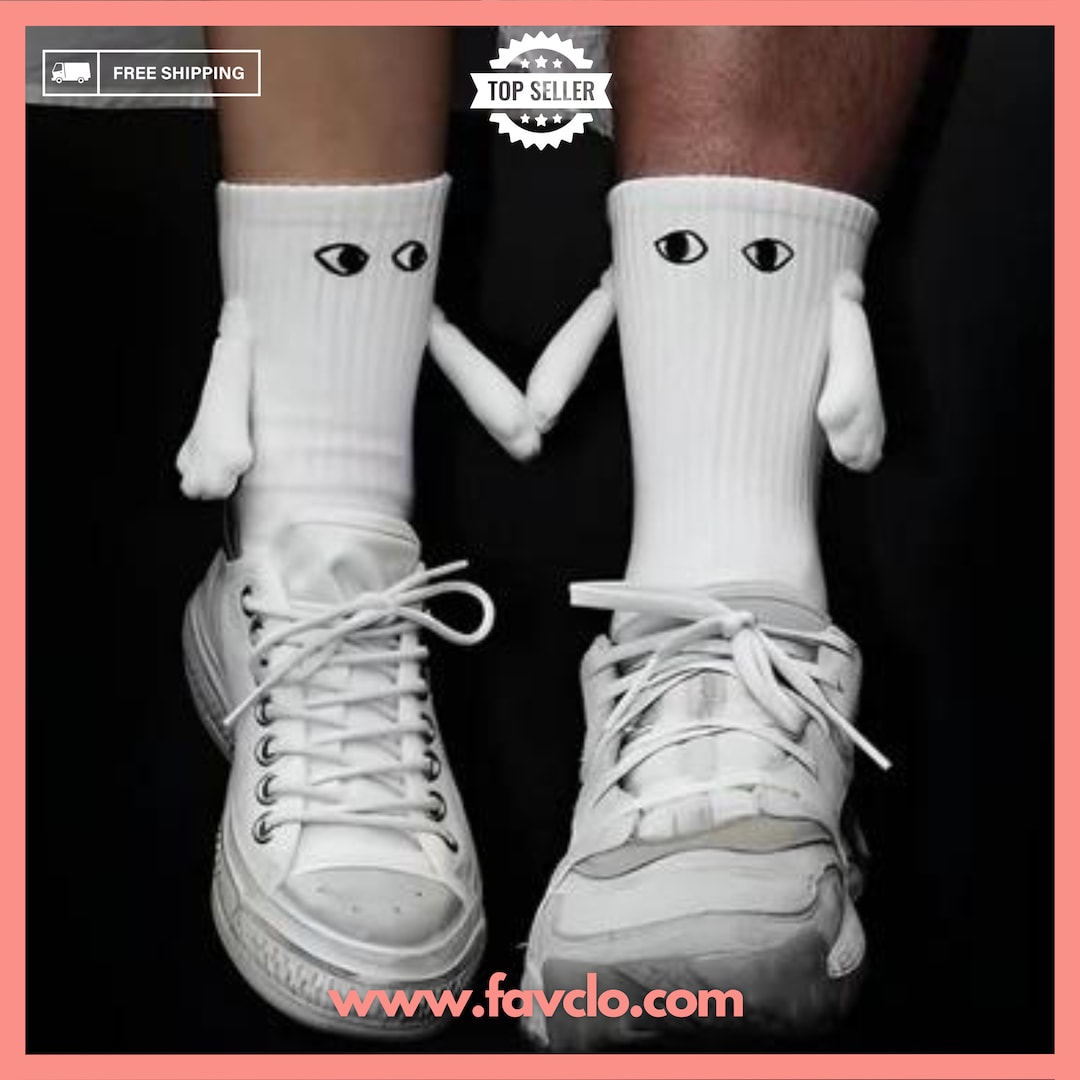 Couple Holding Hands Socks Cotton Socks Magnetic Three-dimensional Doll ...