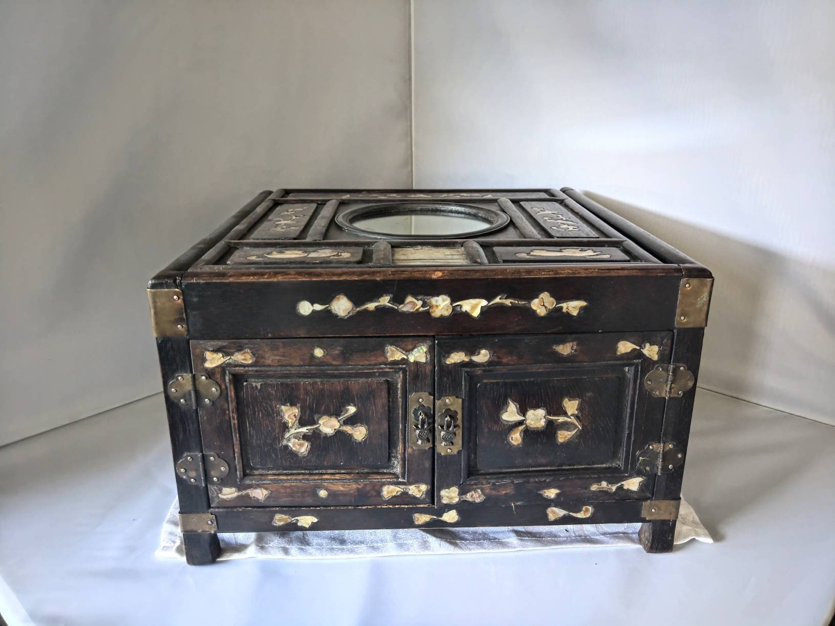Memoirs Of A Geisha Makeup Box
