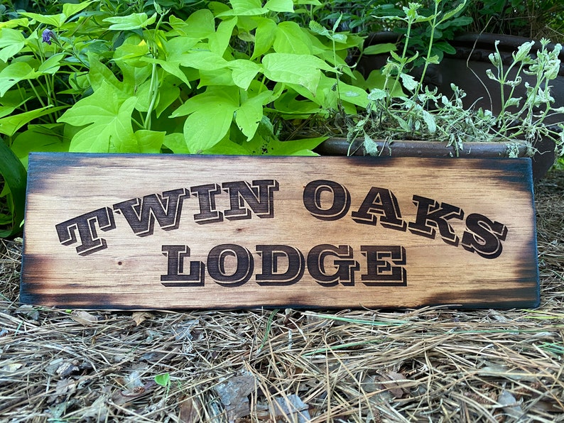 Personalized Western Lodge Name Sign, Rustic Cabin Wall Decor, Engraved ...