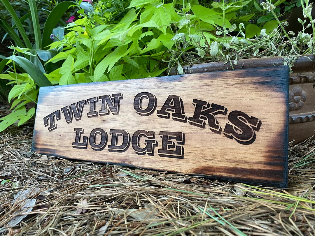 Personalized Western Lodge Name Sign, Rustic Cabin Wall Decor, Engraved ...