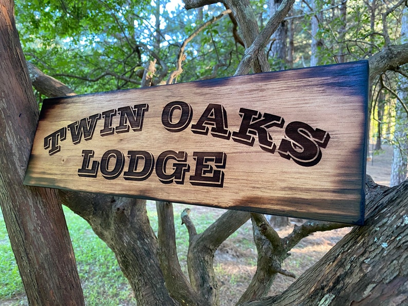 Personalized Western Lodge Name Sign, Rustic Cabin Wall Decor, Engraved ...