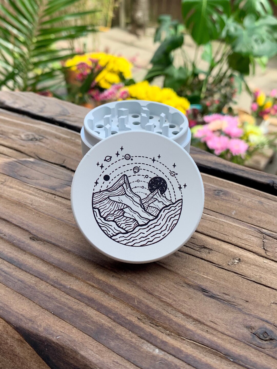 White High Quality Herb Grinder With Kief Catcher 4 Piece 2.5 - Etsy