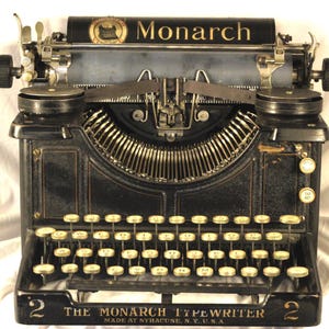 Monarch 2 Vintage 1905 Working Manual Standard Typewriter Gorgeous ...
