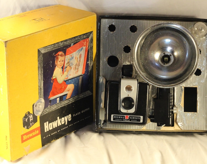 1950s KODAK BROWNIE HAWKEYE Camera Flash Model 1950s I Bakelite Classic ...