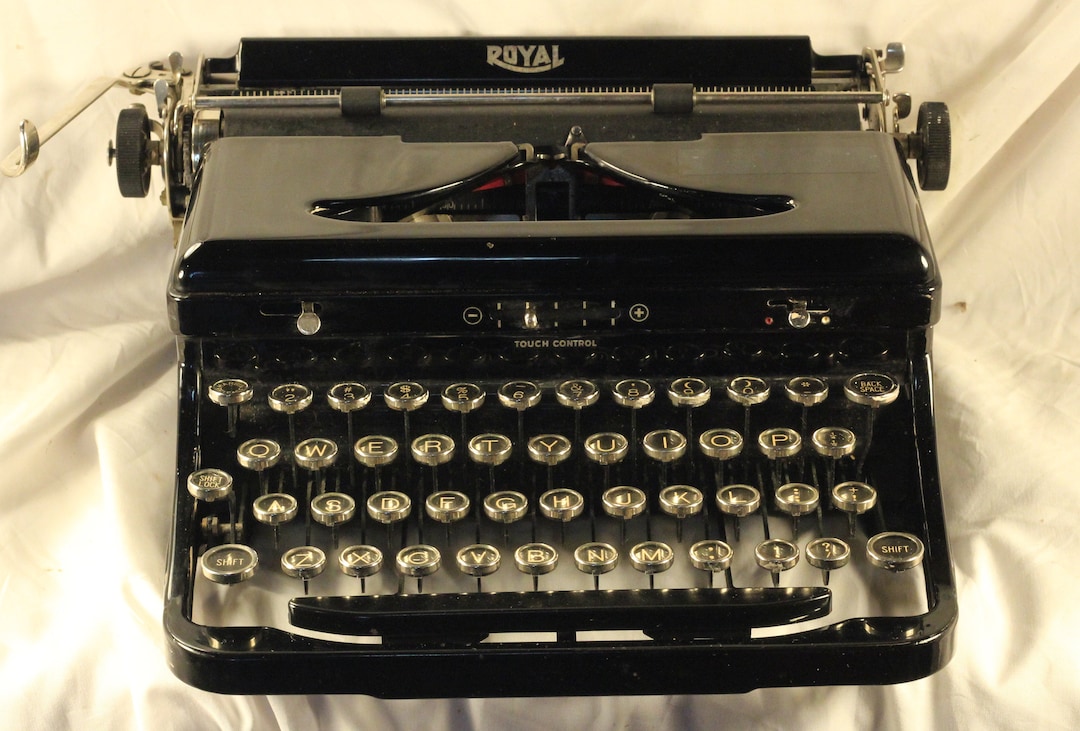 Royal Model O Vintage1936 Working Manual Portable Typewriter Gorgeous ...