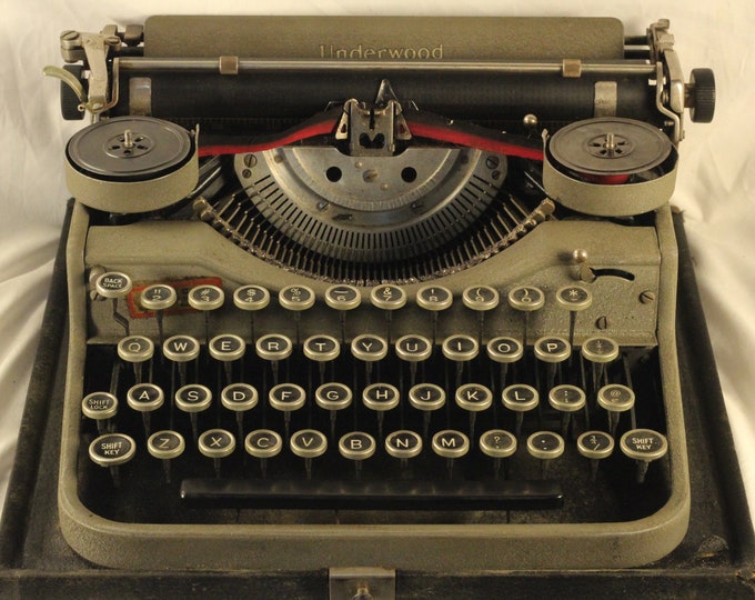 1926 Piano Black Underwood Standard Portable 4-bank Typewriter With ...