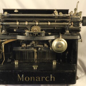 Monarch 2 Vintage 1905 Working Manual Standard Typewriter Gorgeous ...