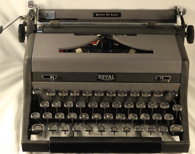 Royal Quiet Deluxe Vintage 1948 Working Manual Portable Typewriter ...