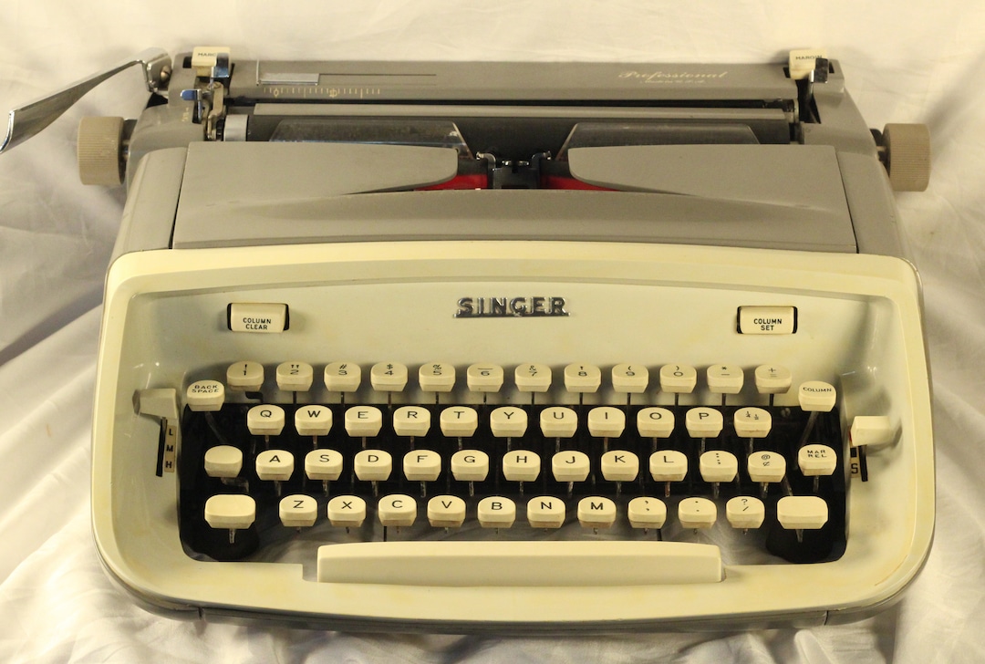 Royal Singer T-62 Professional Vintage 1963 Working Manual Portable ...