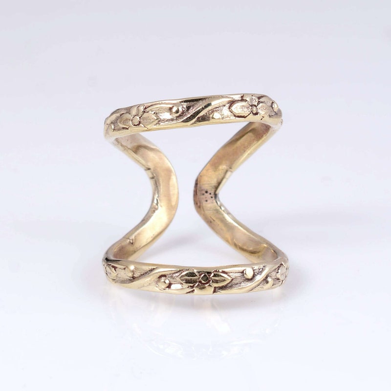 Gold Knuckle Ring - Etsy