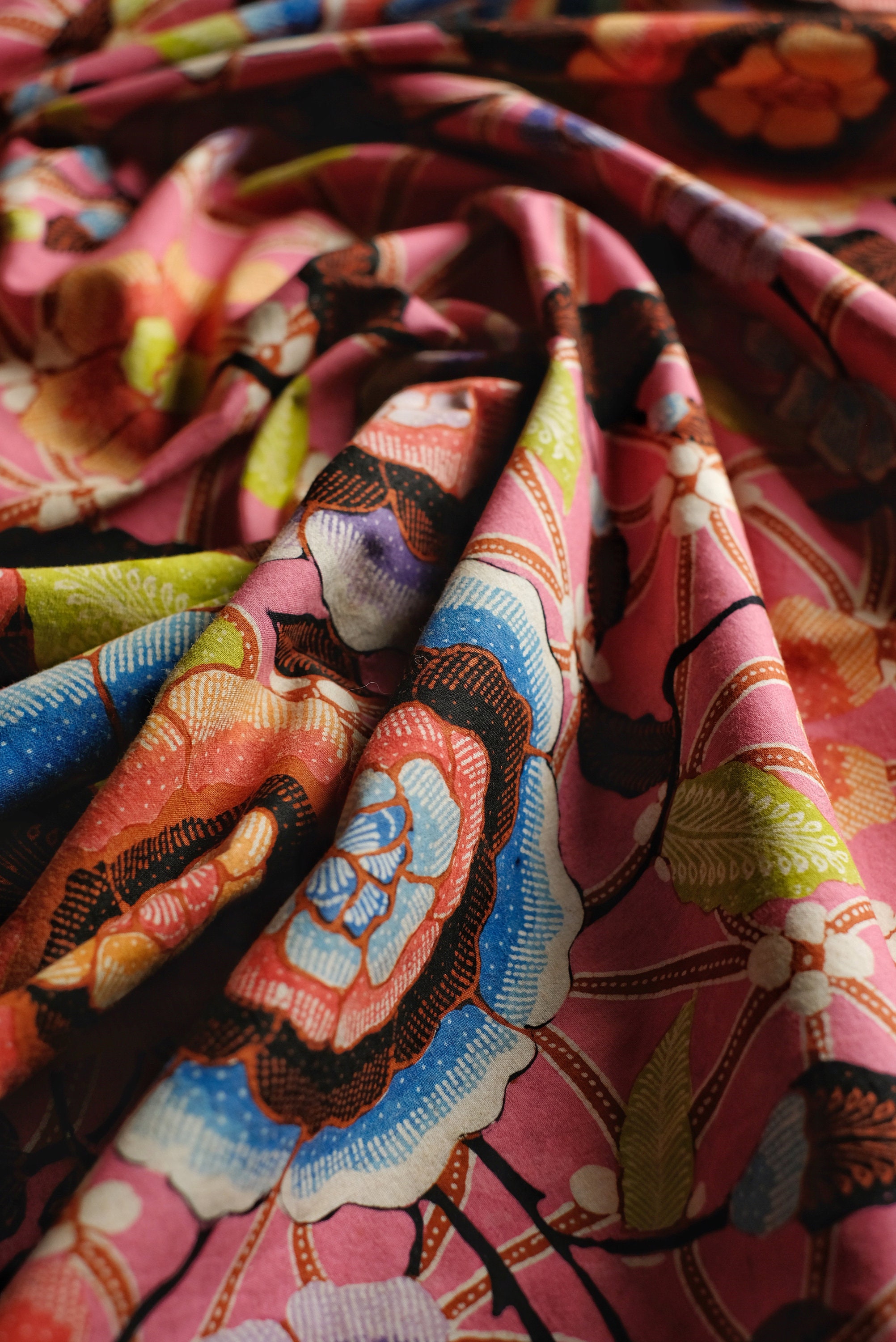 Batik Indonesia, buketan Bunga a Bouquet of Flowers Motif, Cozy Pink ...