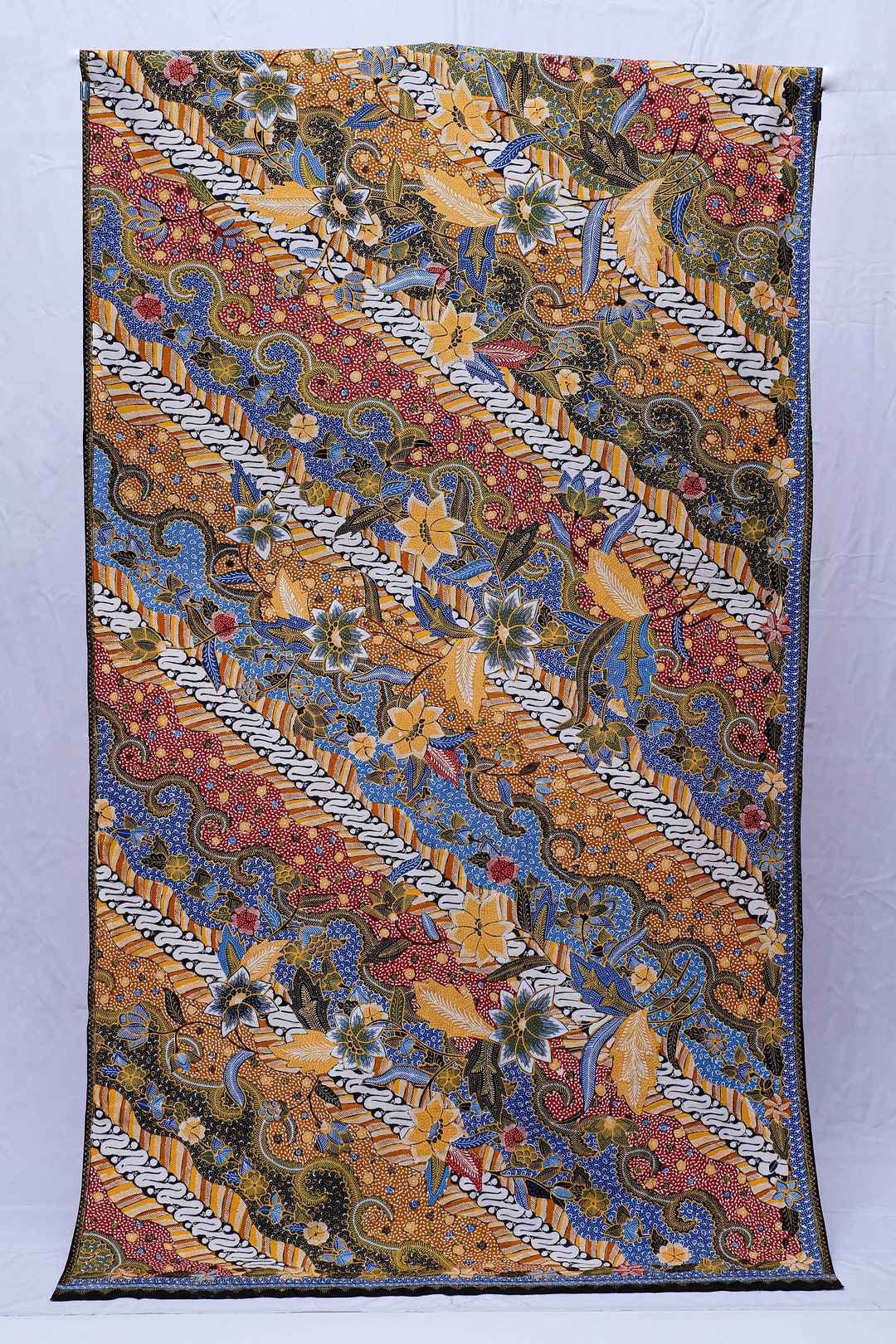 Batik Indonesia, Vibrant "parang/hokokai" Contemporary Motif, Premium ...