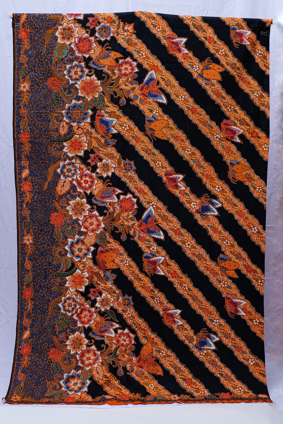 Batik Indonesia, "bunga Truntum" Motif in the Hokokai Style, Premium ...