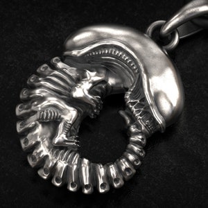 H.R. Giger Inspired , Alien Embryo Pendant, Chestburster, Prometheus ...