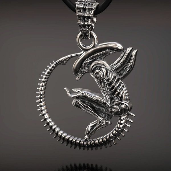 Xenomorph Pendant Giger - Etsy