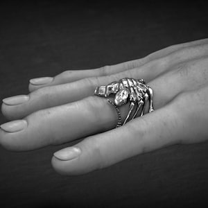 H.R. Giger Inspired , Alien Facehugger Ring, Facehugger, Chestburster ...