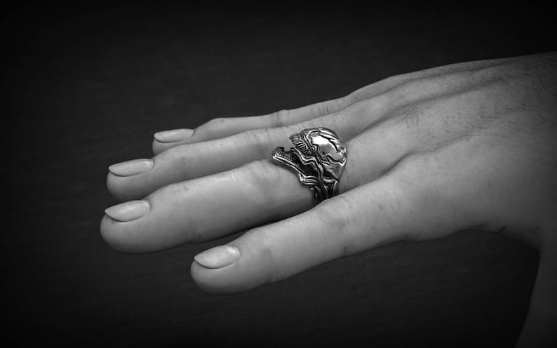 Venom Ring Marvel Movie Ring Superhero Ring Horror - Etsy