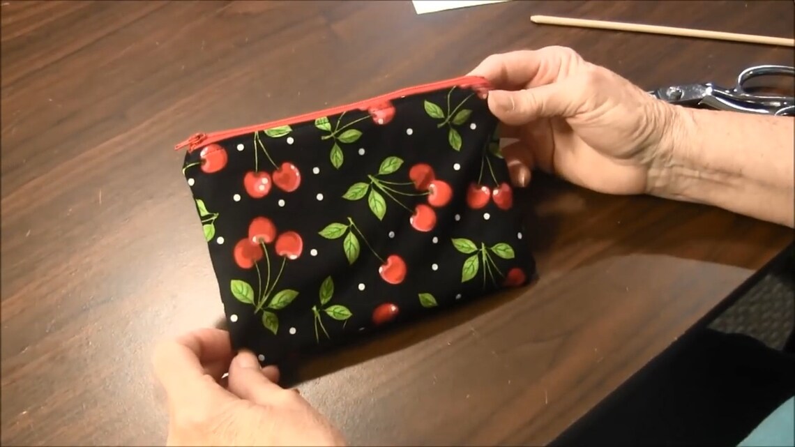 Simple Lined Zipper Pouch Tutorial bag PDF Download - Etsy