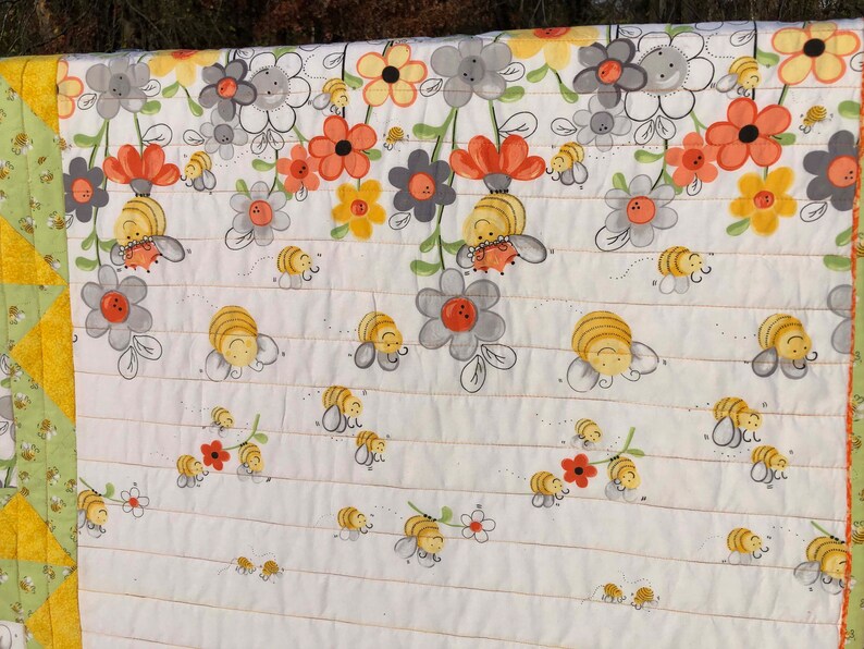 Sweet Bees Baby Quilt Using Accuquilt Go panel Quilt Idea - Etsy