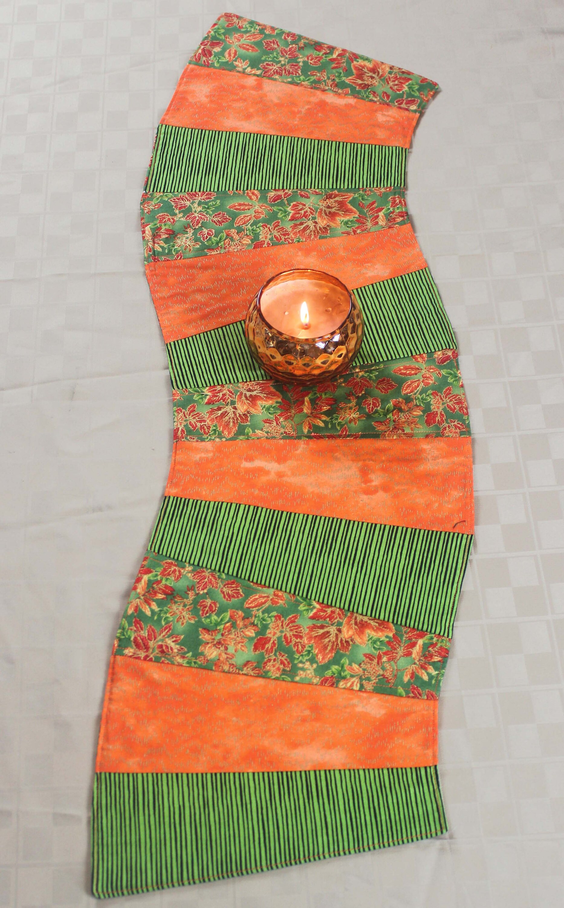 Wavy Table Runner Tutorial: 10 Degree Pattern (PDF Download) - Etsy