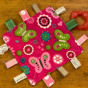 DIY Crinkle Tag Toy for Baby Pattern and Tutorial - PDF Download - Etsy