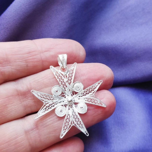 Maltese Cross Pendant - Etsy