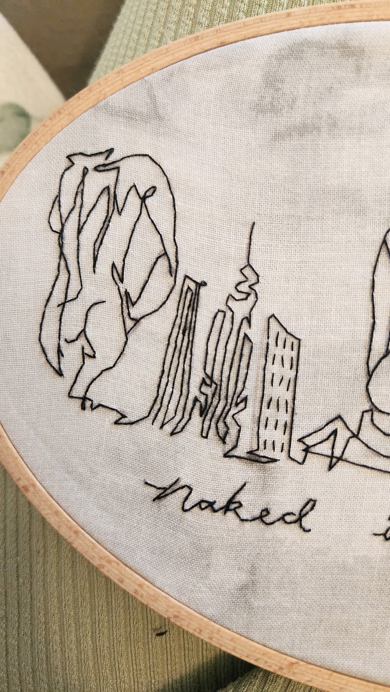 Chappell Roan naked in Manhattan Line Drawing Embroidery - Etsy Norway