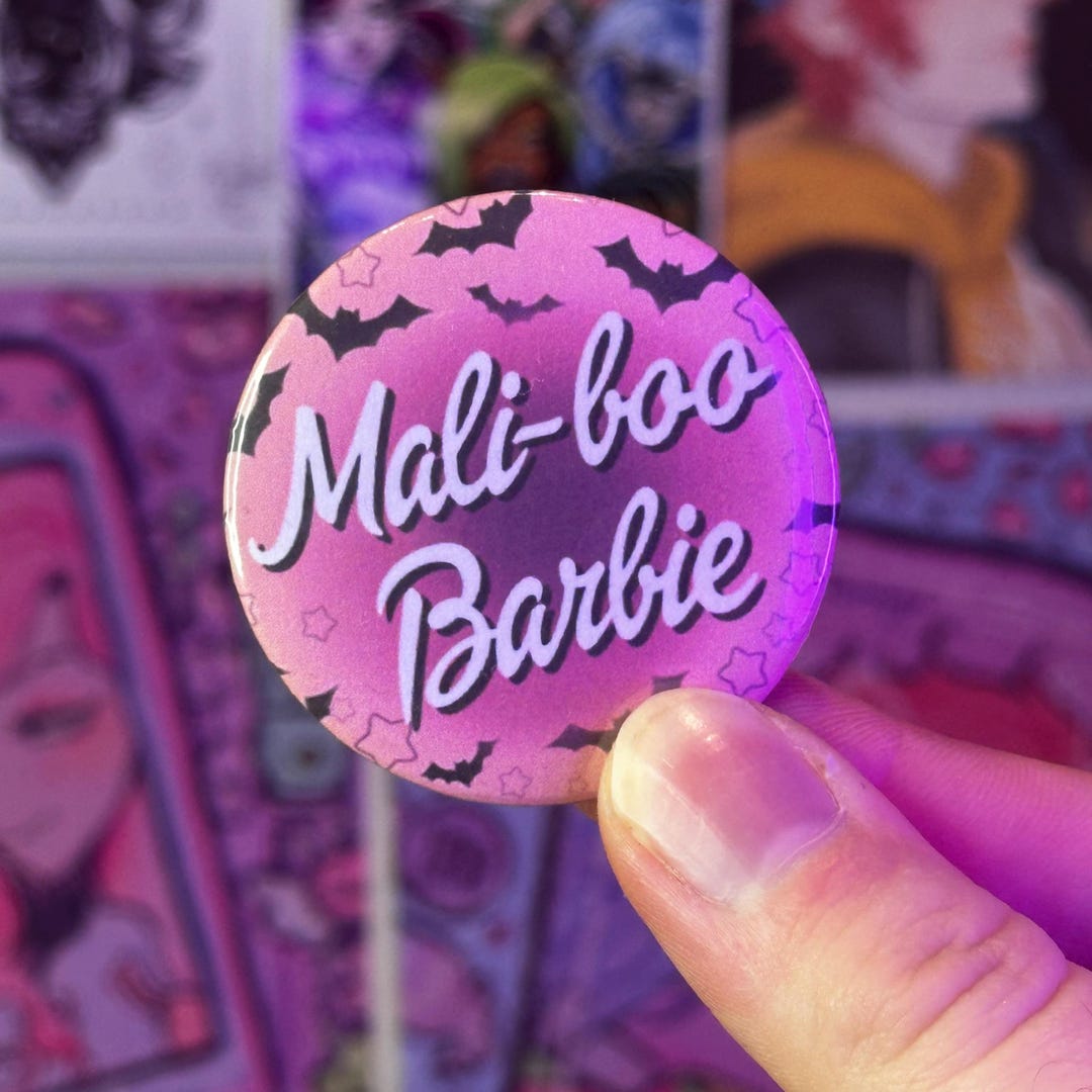 Maliboo Blonde Badge - Etsy