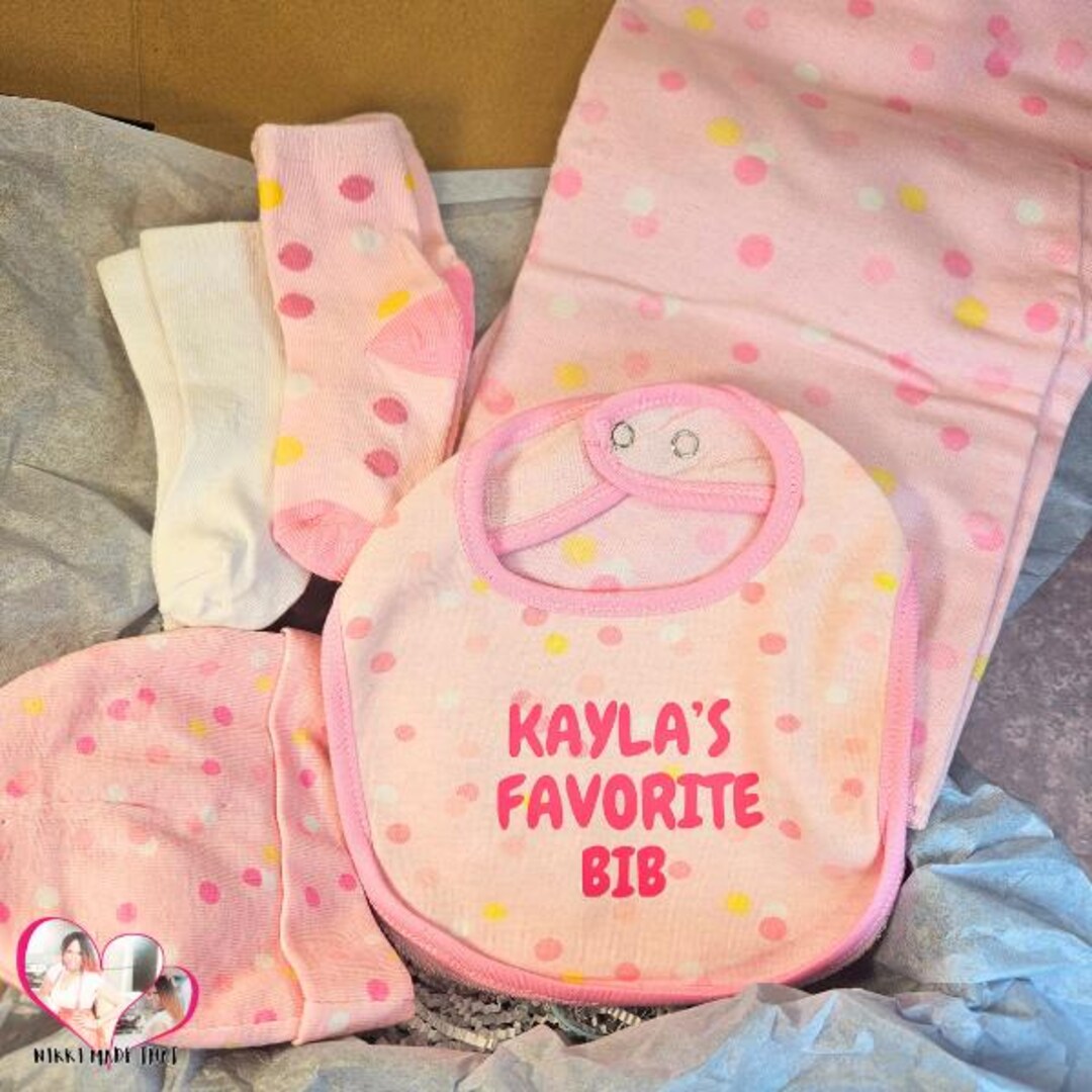 Customized Baby Bib Boxes by NIKKI Made That for Girls - Etsy