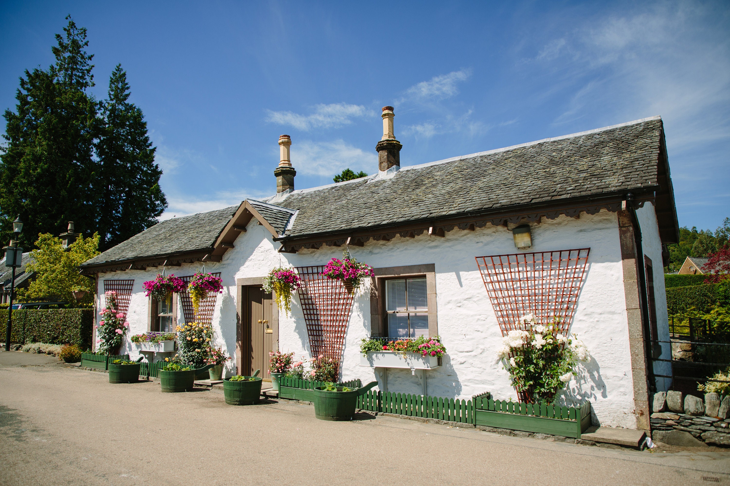 Scottish Cottage, Luss, Scotland, Cottage Home Decor, Scottish Village ...
