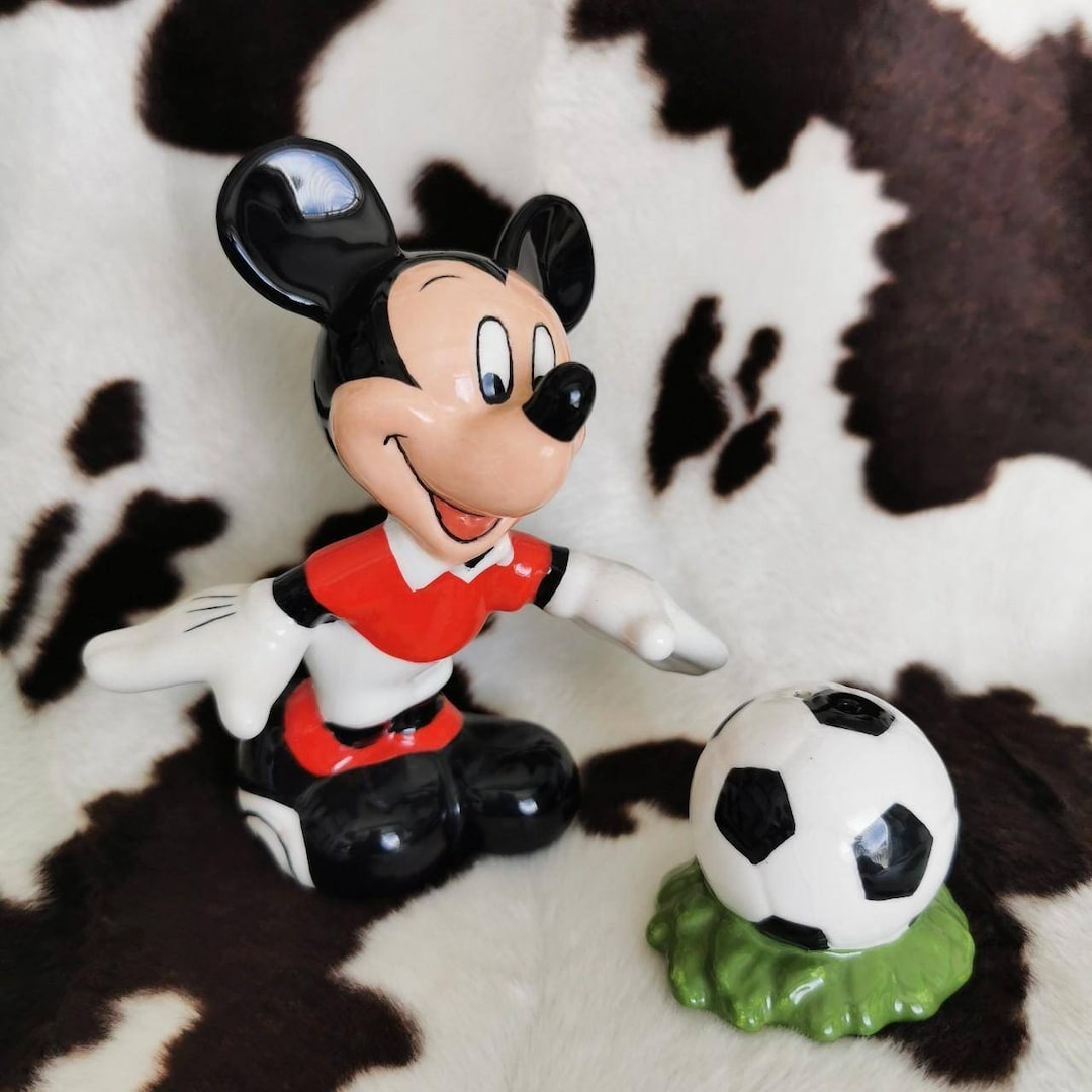 Walt Disney Mickey Mouse Footballer / Soccer Player With Football Salt ...