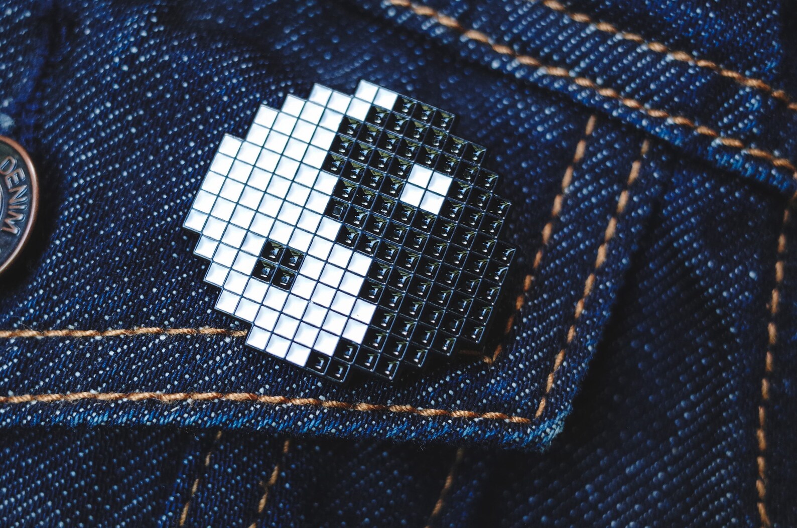 Pixelated Yin Yang Enamel Hat Pin 8-Bit Pixel Art Gamer Zen | Etsy