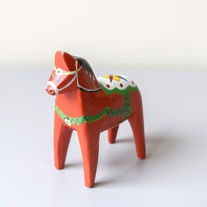 Swedish Dala Horse Statue, Hand Painted Red Figurine, Decorative ...