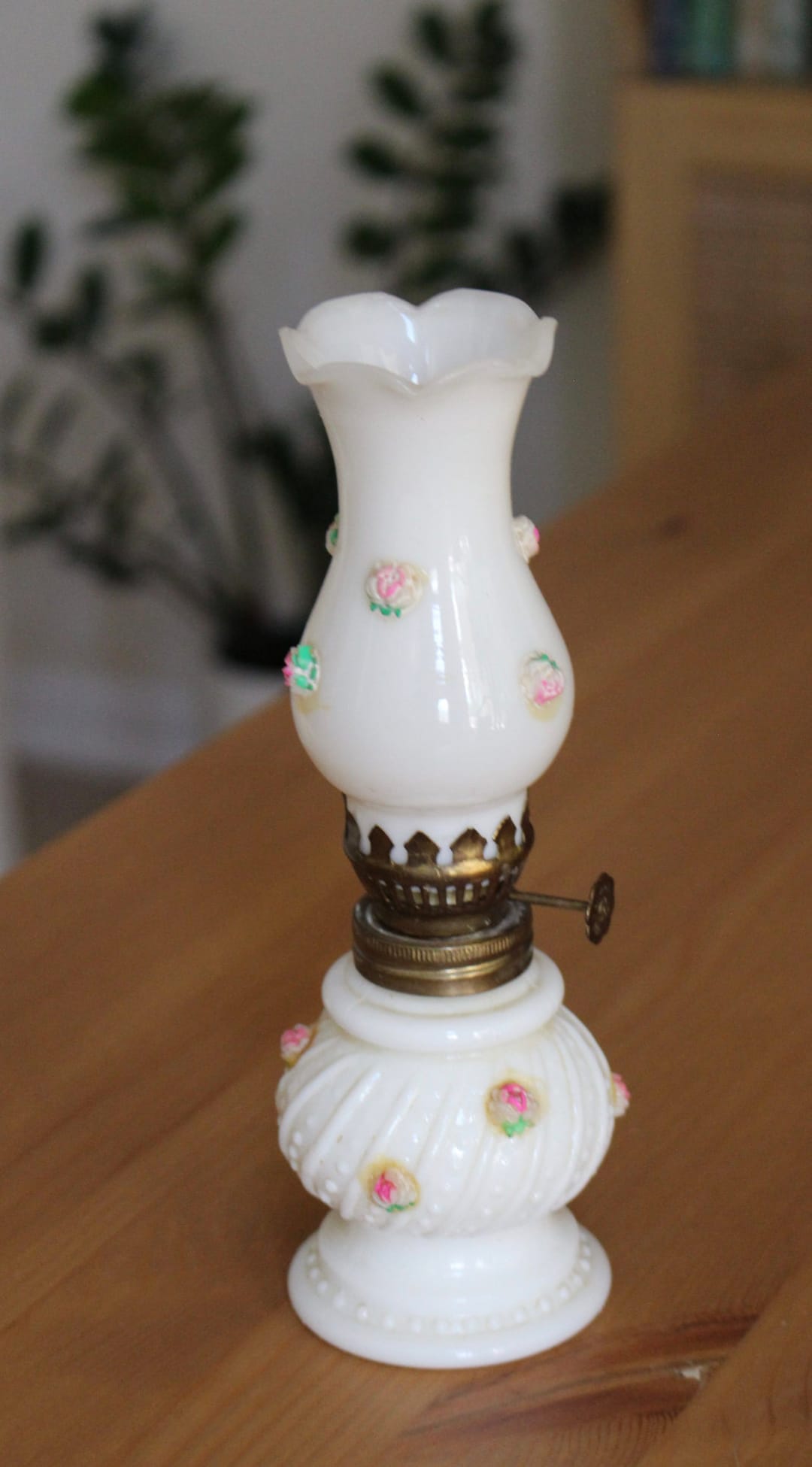Vintage Milk Glass Oil Lamp W/pink Roses *works!!* - Etsy