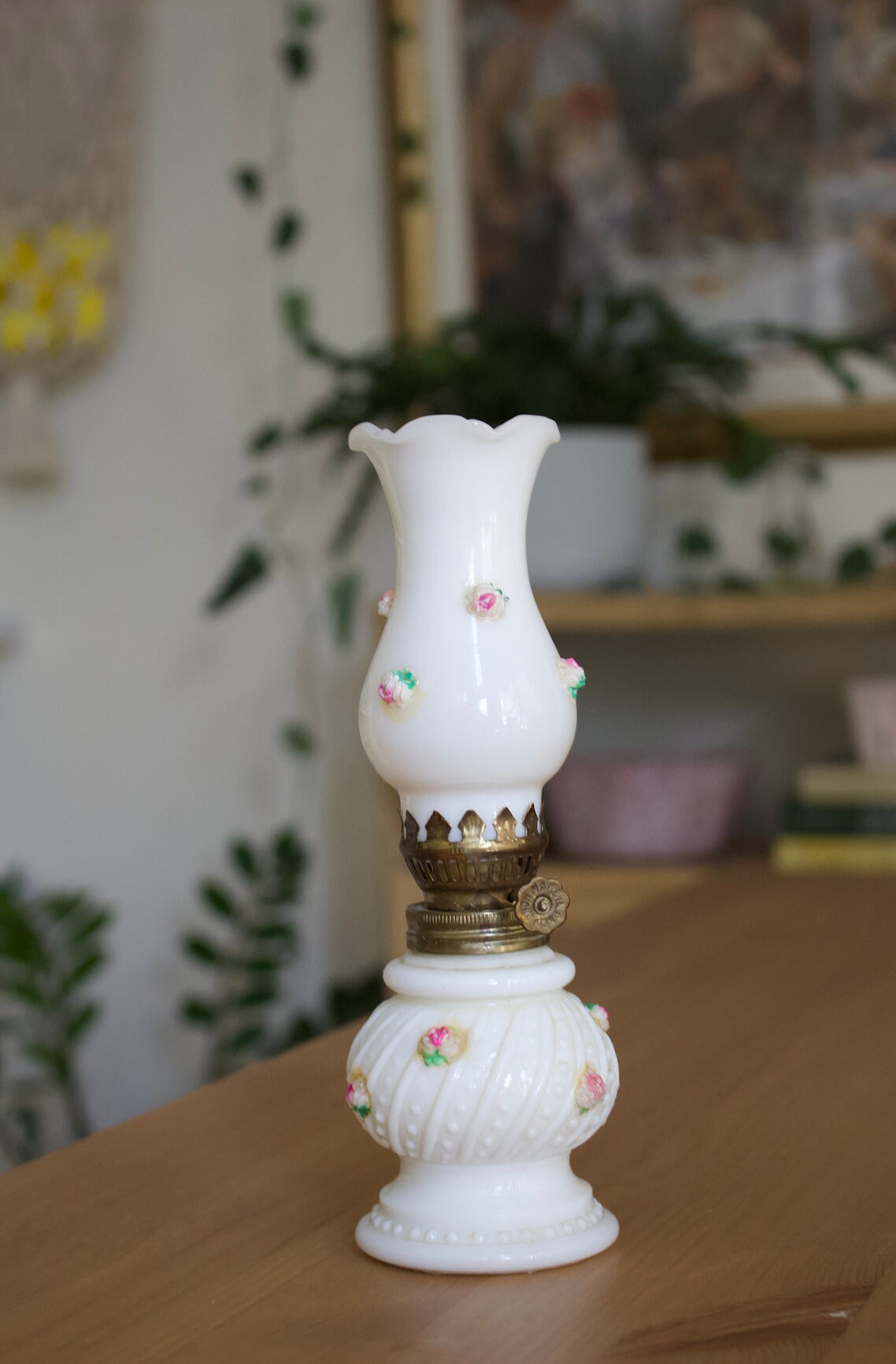 Vintage Milk Glass Oil Lamp W/pink Roses works - Etsy