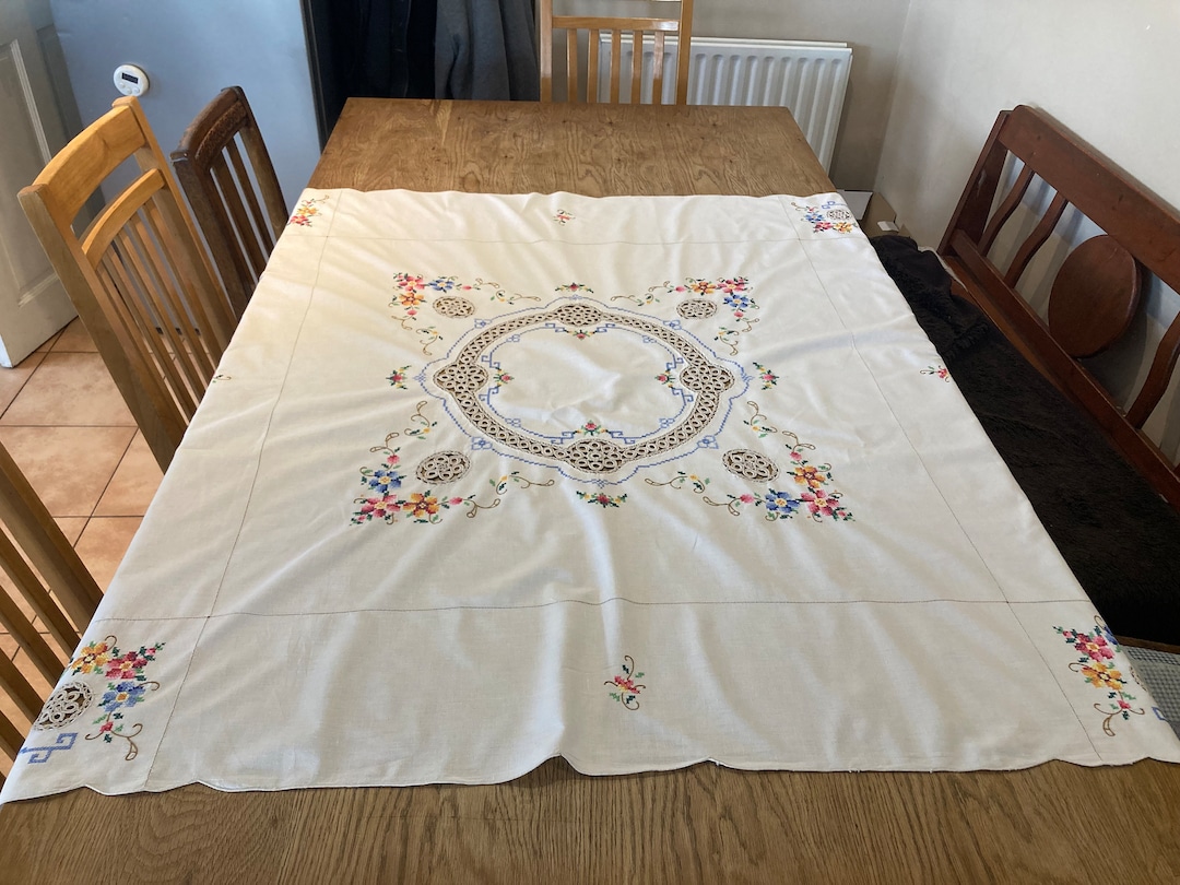 Vintage Tablecloth / 1930s Tablecloth / Cross Stitch Tablecloth ...