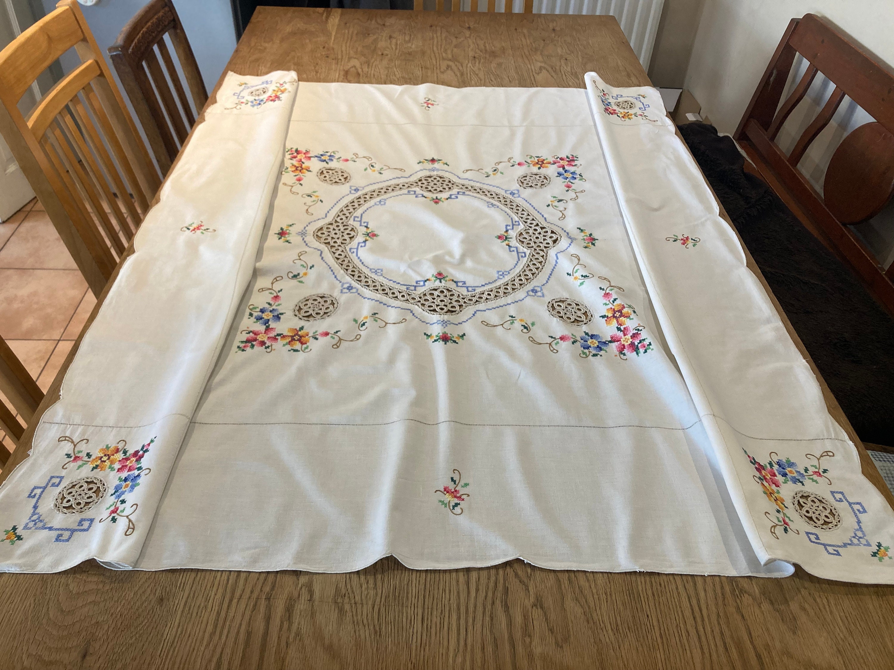 Vintage Tablecloth / 1930s Tablecloth / Cross Stitch Tablecloth ...