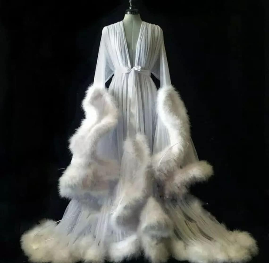 White Bridal Robewedding Robefur Trimmed Robewedding Robes Etsy